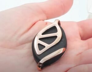 6 Best Fitness Trackers Without Screen To Improves Fitness! – Gorilla ...